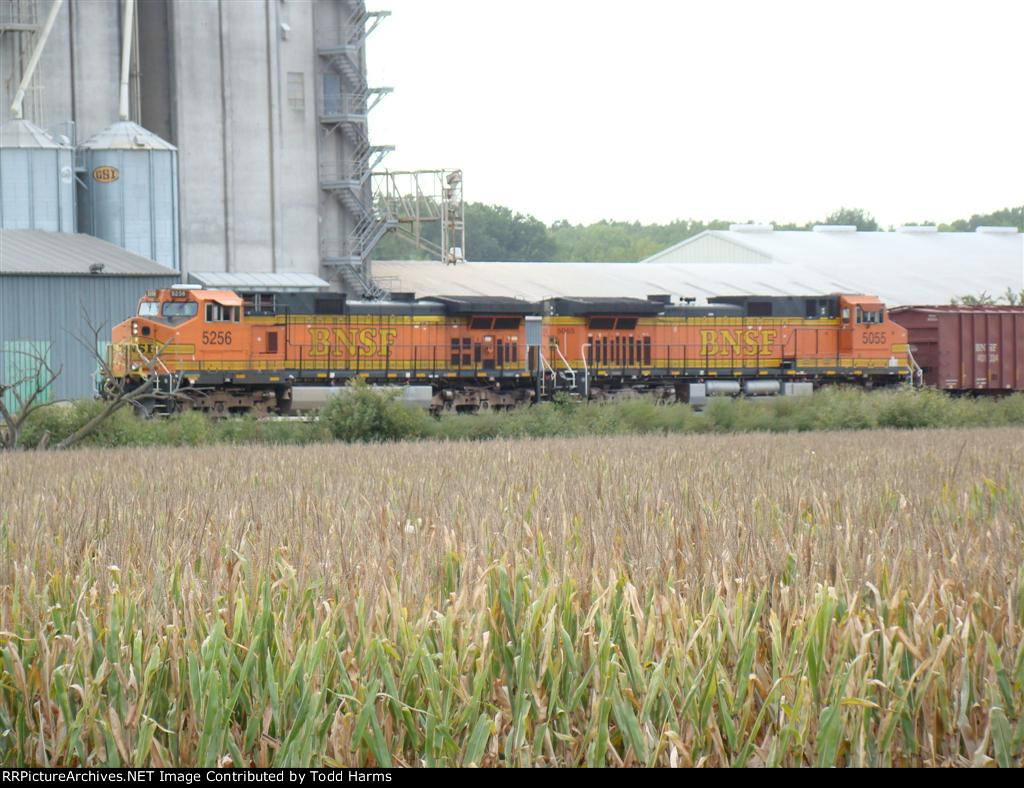 BNSF 5256